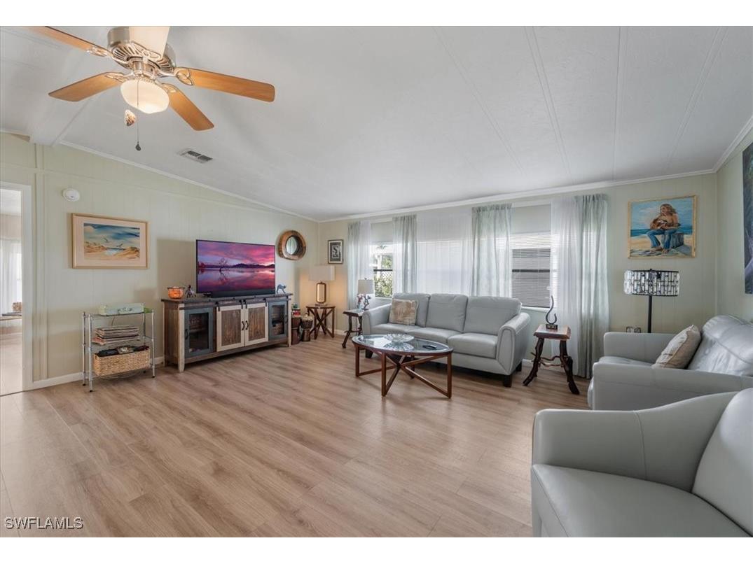 10 Lake Diane Dr, Naples, FL, 34114 | MLS: 225075763 | Edina Realty