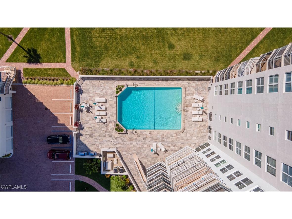 10701 Gulf Shore Drive #701, Naples, FL, 34108 | MLS: 225075704 | Edina ...