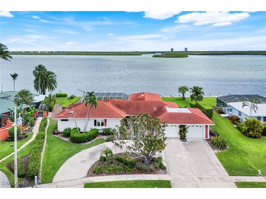 1268 Laurel Court, Marco Island, FL, 34145 | MLS: 225063770 | Edina Realty
