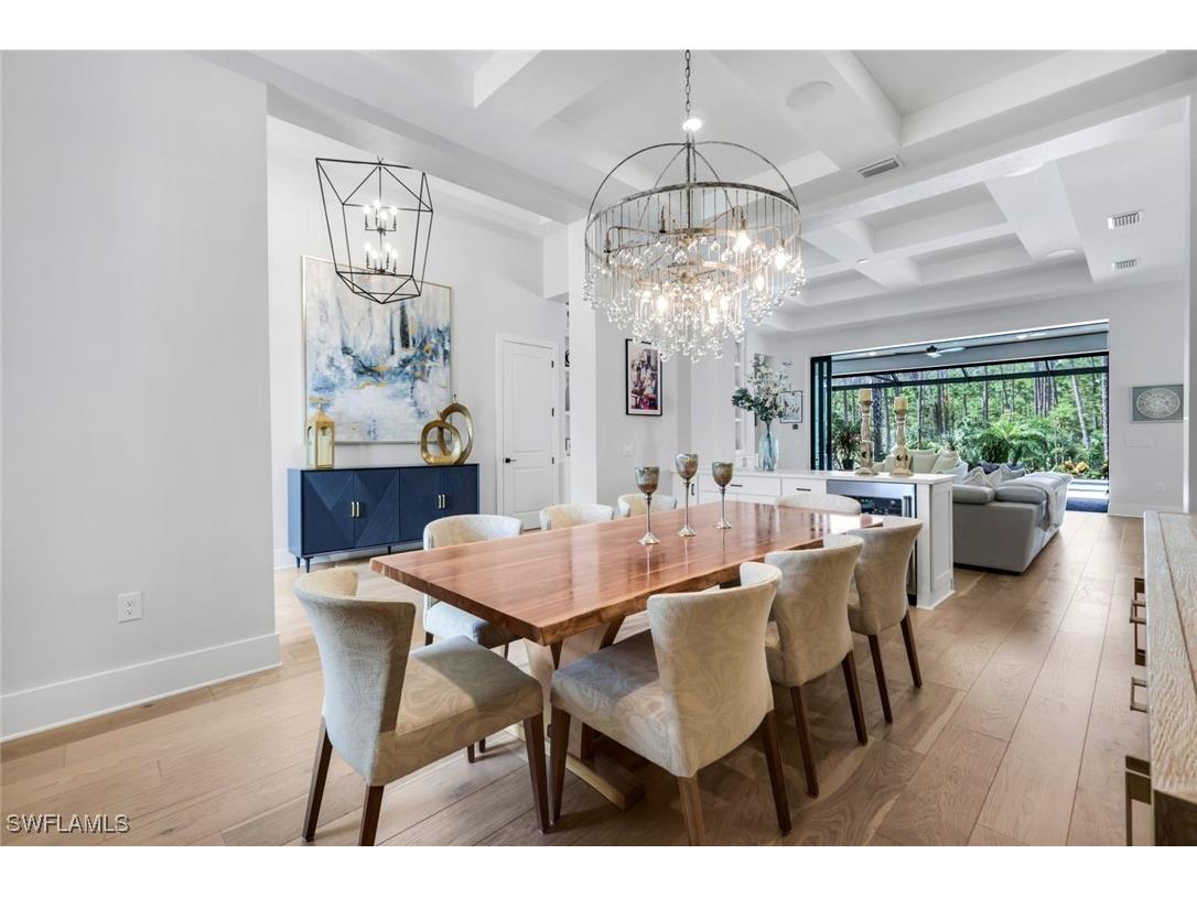 16221 Verilyn Circle, Naples, FL, 34110 | MLS: 225075976 | Edina Realty