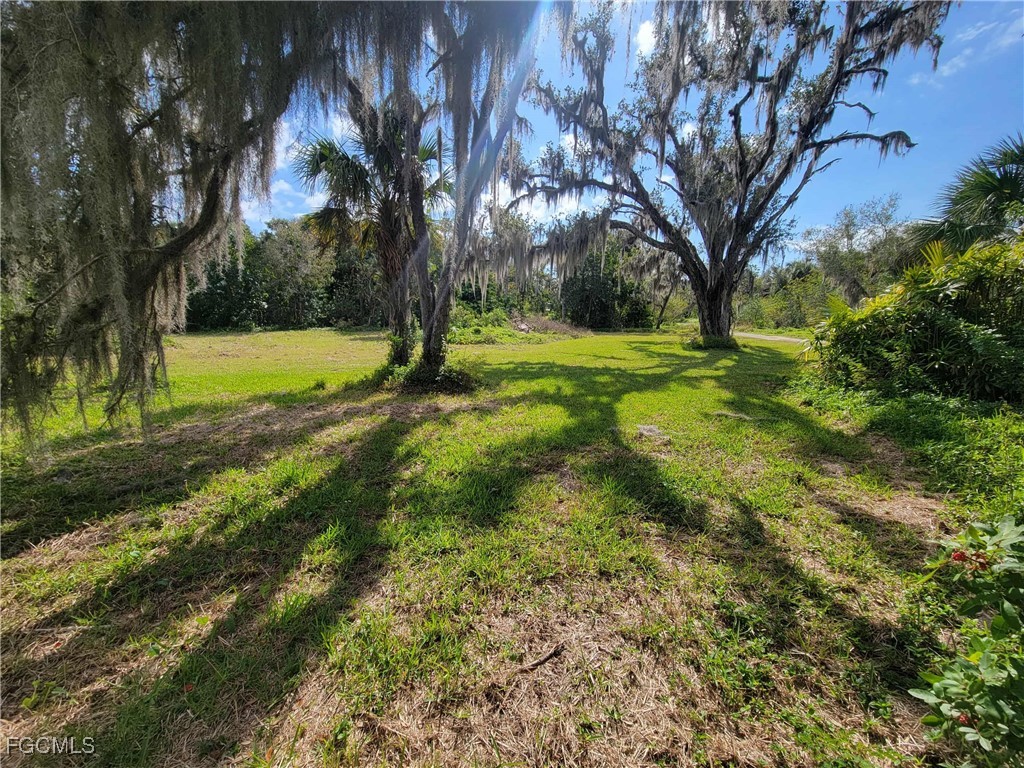 3570 Williamson Road, Fort Myers, FL, 33905 | MLS: 2025013612 | Edina ...