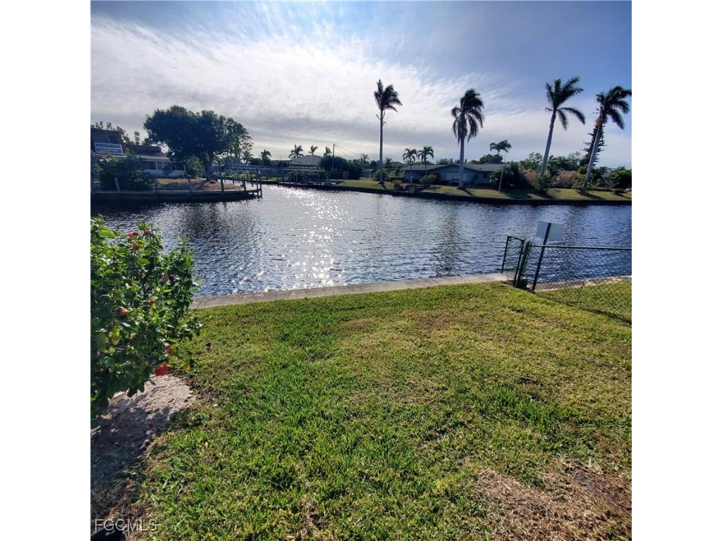 828 Victoria Drive #B14, Cape Coral, FL, 33904 | MLS: 2025010779 ...