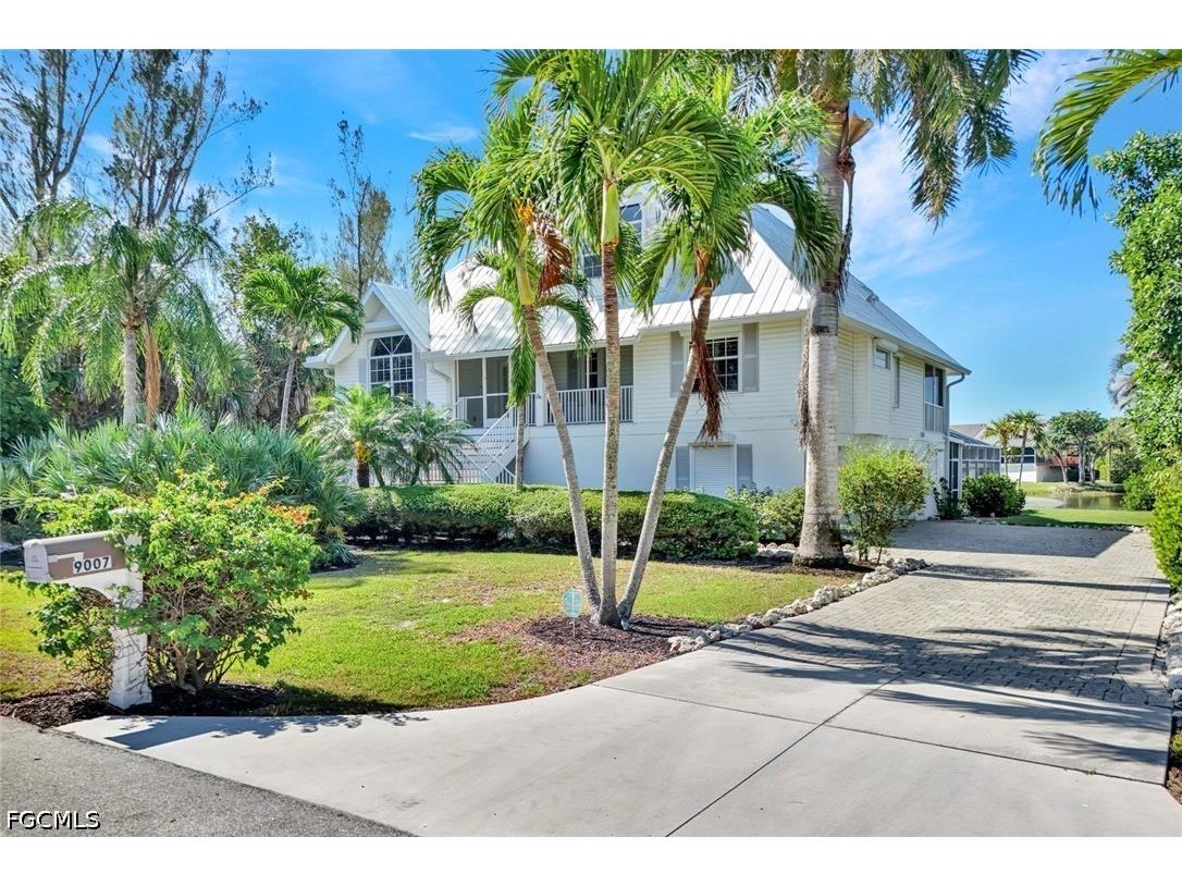 9007 Mockingbird Drive, Sanibel, FL, 33957 | MLS: 2026022970 | Edina Realty