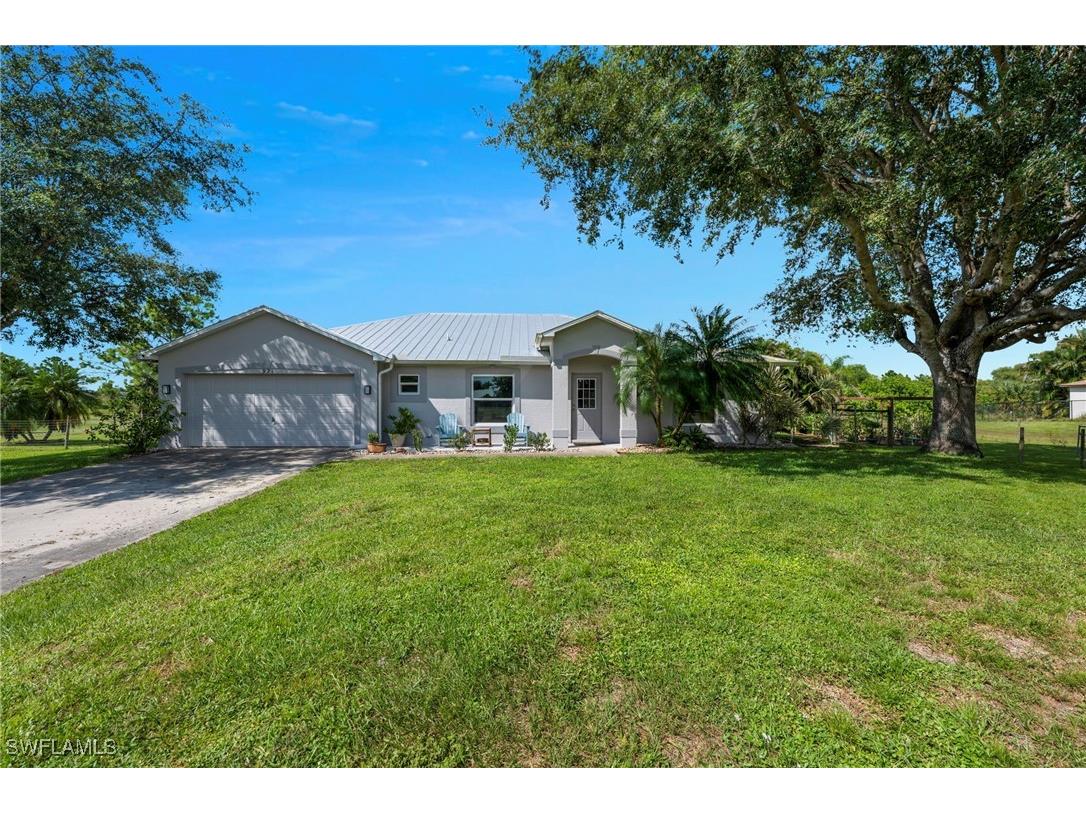 921 47th Ave Ne, Naples, FL, 34120 | MLS: 225070597 | Edina Realty