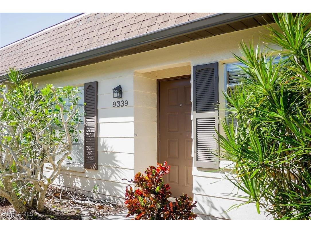 9339 Lennex Lane, Fort Myers, FL, 33919 | MLS: 225063383 | Edina Realty