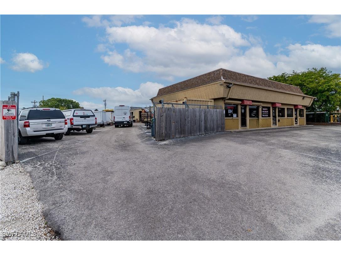 960 Chalmer Drive #105, Marco Island, FL, 34145 | MLS: 225078792 ...