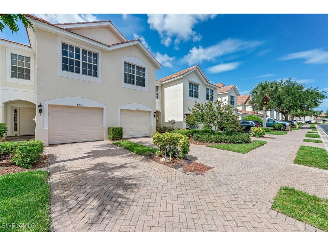 960 Hampton Circle #80, Naples, FL, 34105 | MLS: 225063887 | Edina Realty