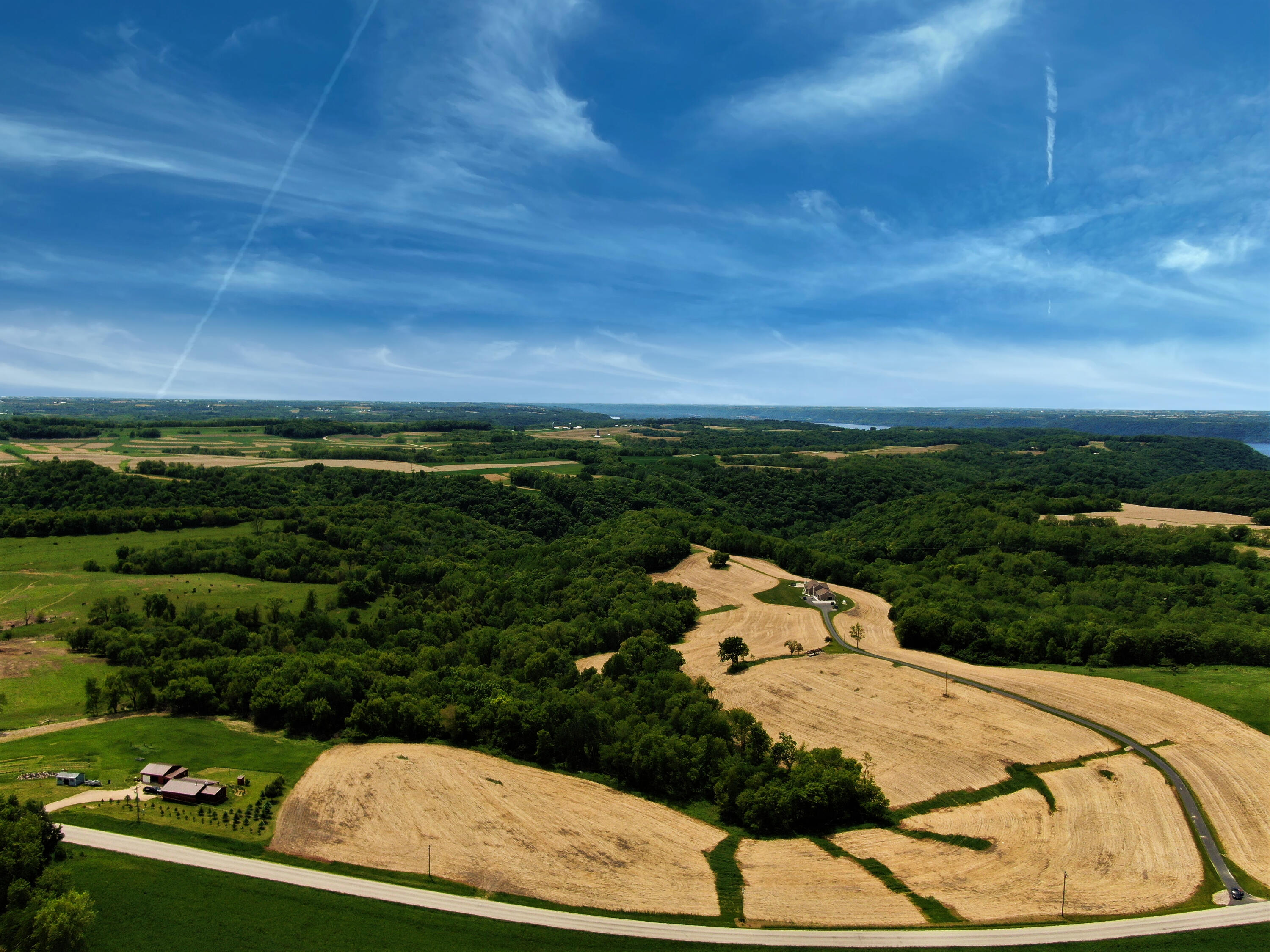 000 Oak Grove Ridge, Seneca, WI, 54626 | MLS: 1871501 | Edina Realty