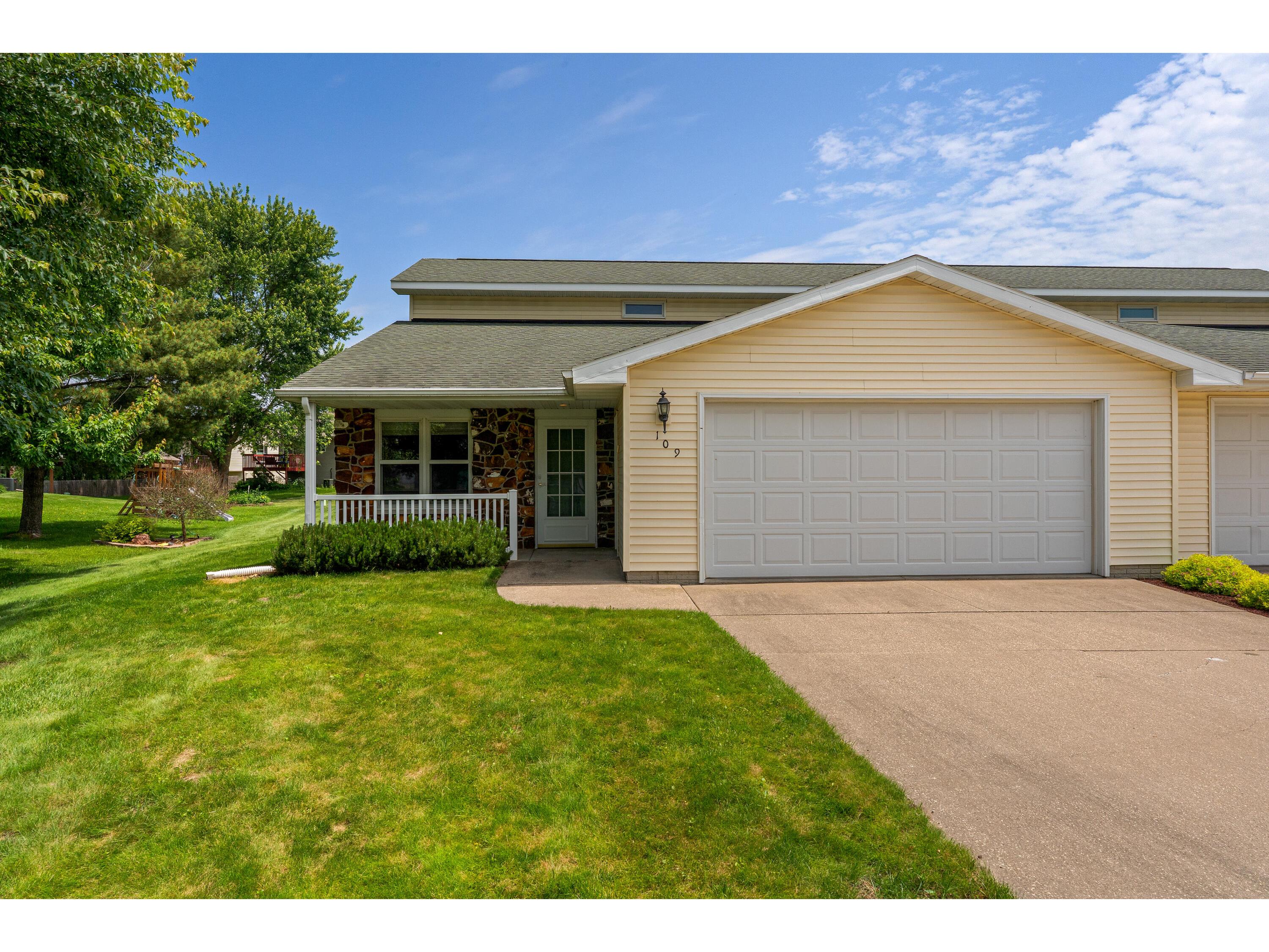 109 Susan, West Salem, WI, 54669 | MLS: 1922096 | Edina Realty