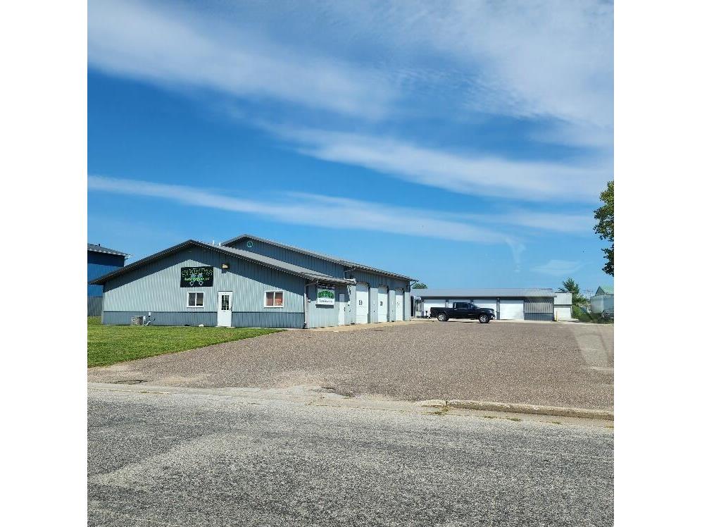 211 Ryan, Holmen, WI, 54636 | MLS: 1901581 | Edina Realty