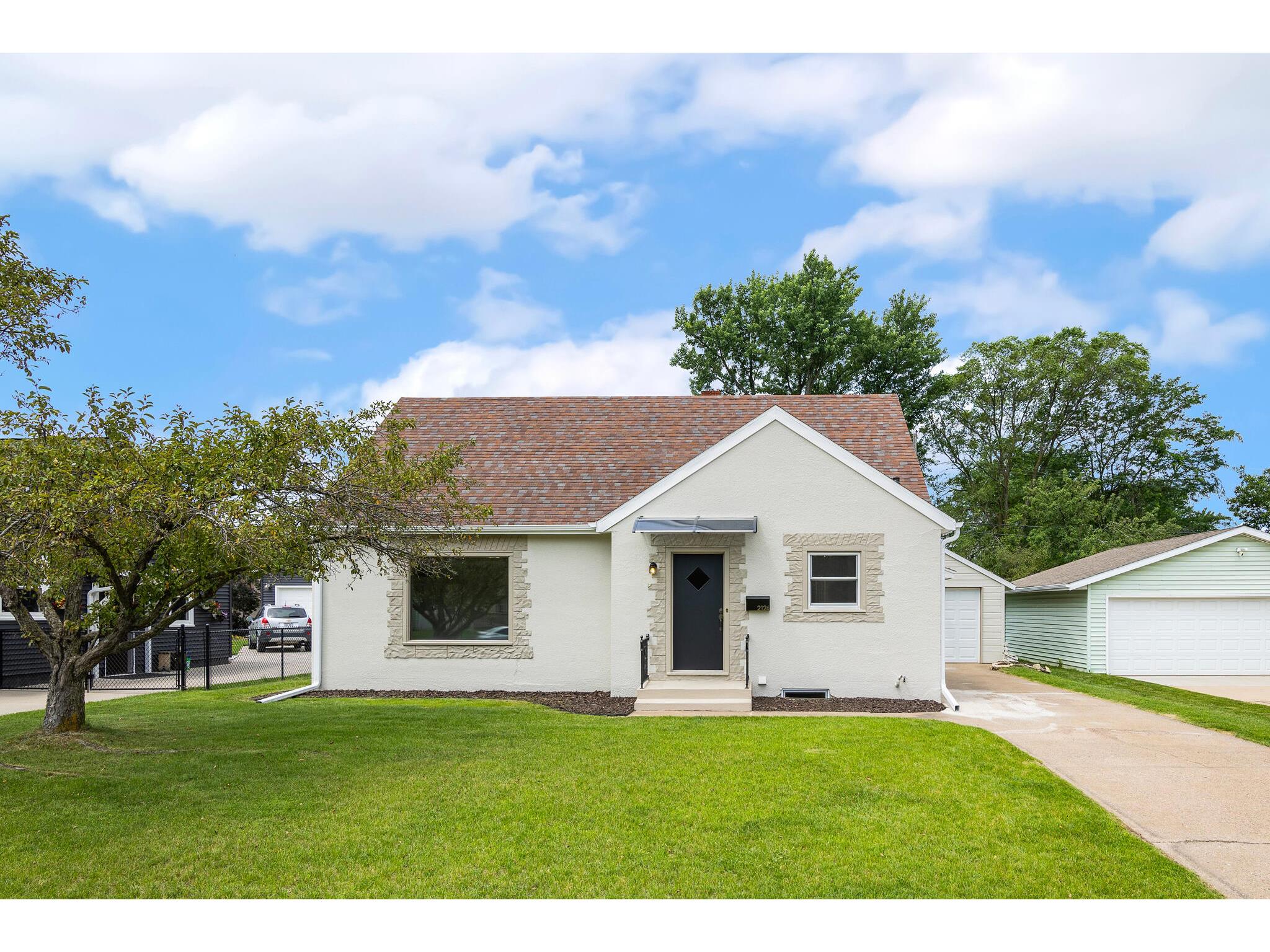 2126 Losey, La Crosse, WI, 54601 | MLS: 1881555 | Edina Realty