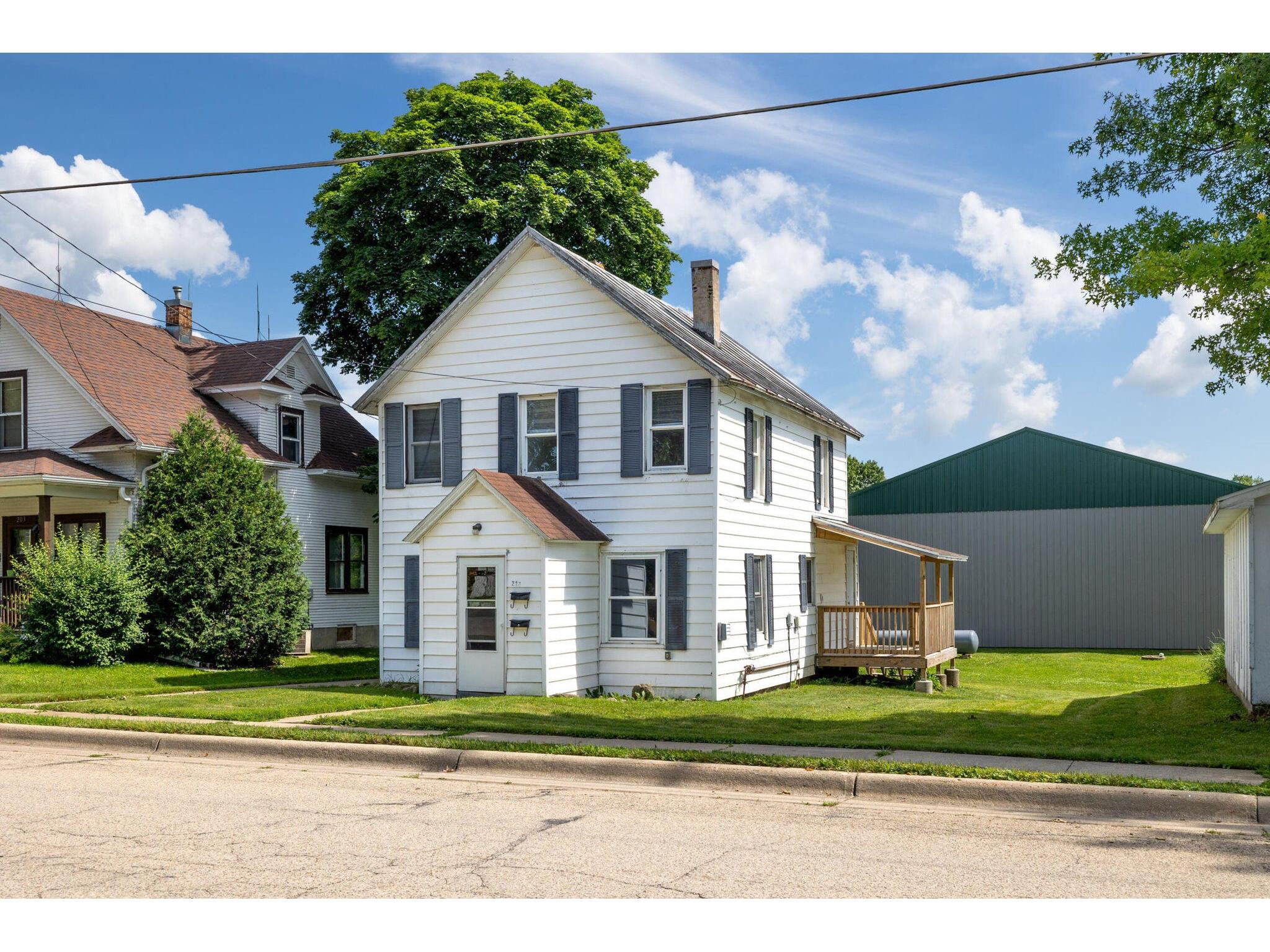 213 Caledonia, Caledonia, MN, 55921 | MLS: 1925377 | Edina Realty