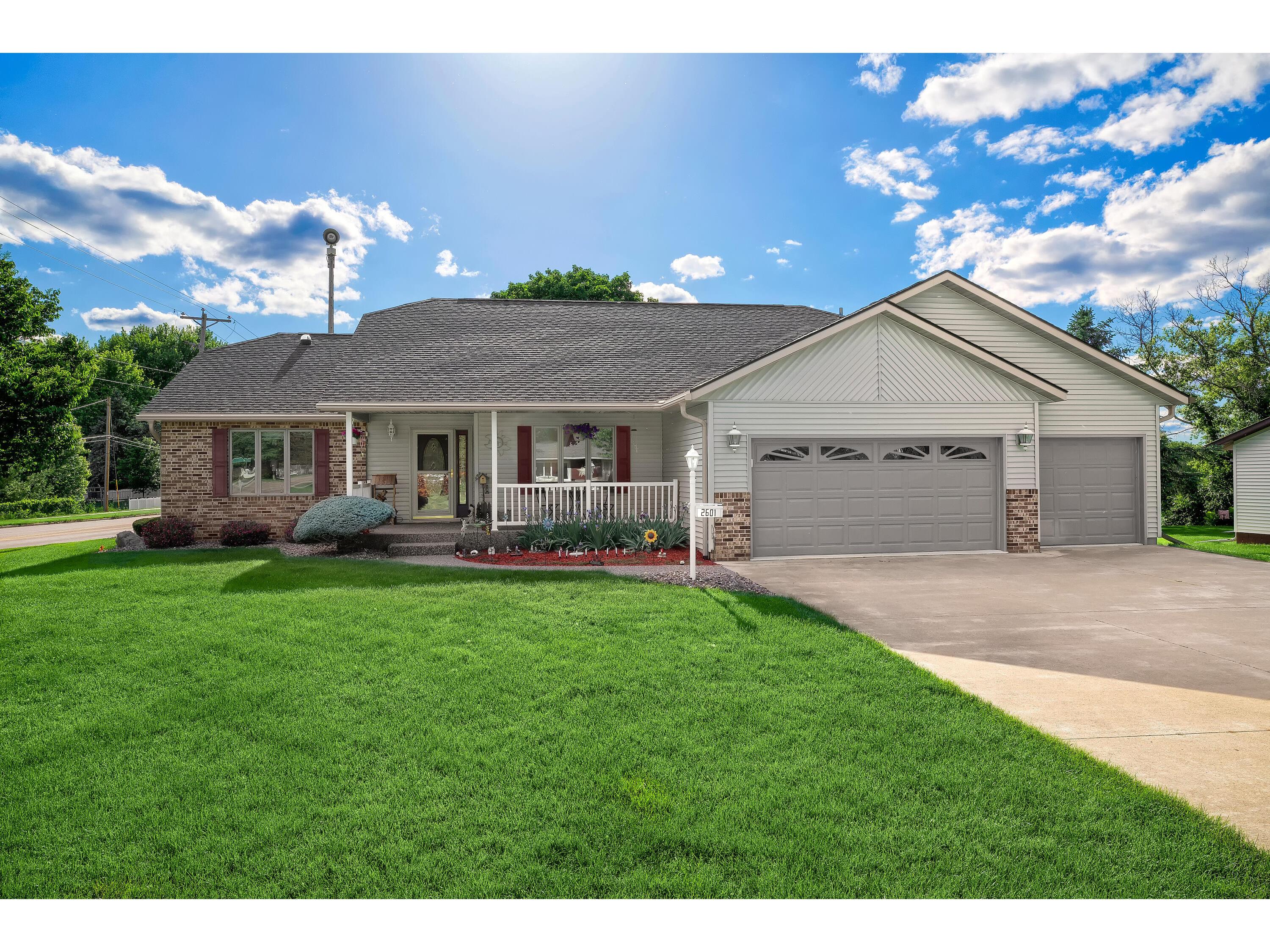 2601 Bluebird, La Crosse, WI, 54601 | MLS: 1878435 | Edina Realty