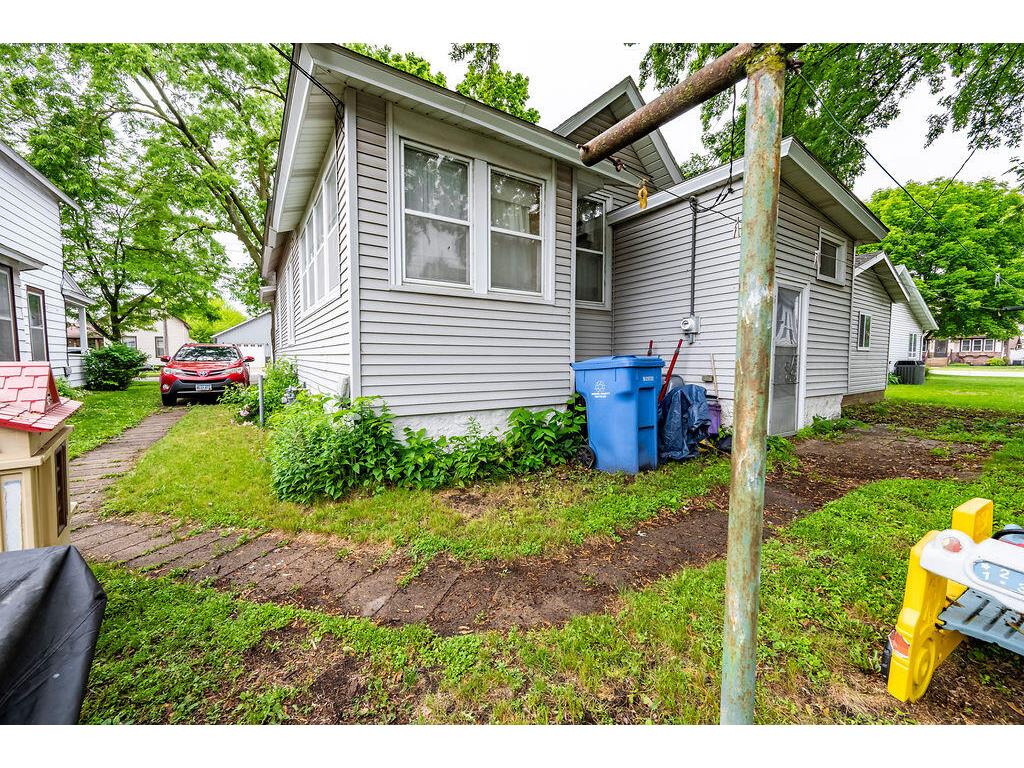 318 Mcbride, Winona, MN, 55987 | MLS: 1920356 | Edina Realty