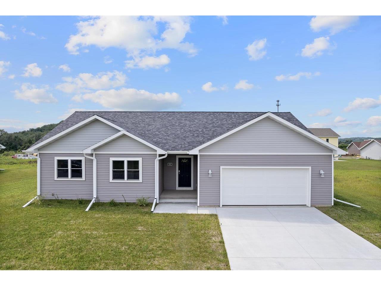 521 Roosevelt, Baraboo, WI, 53913 | MLS: 1891079 | Edina Realty