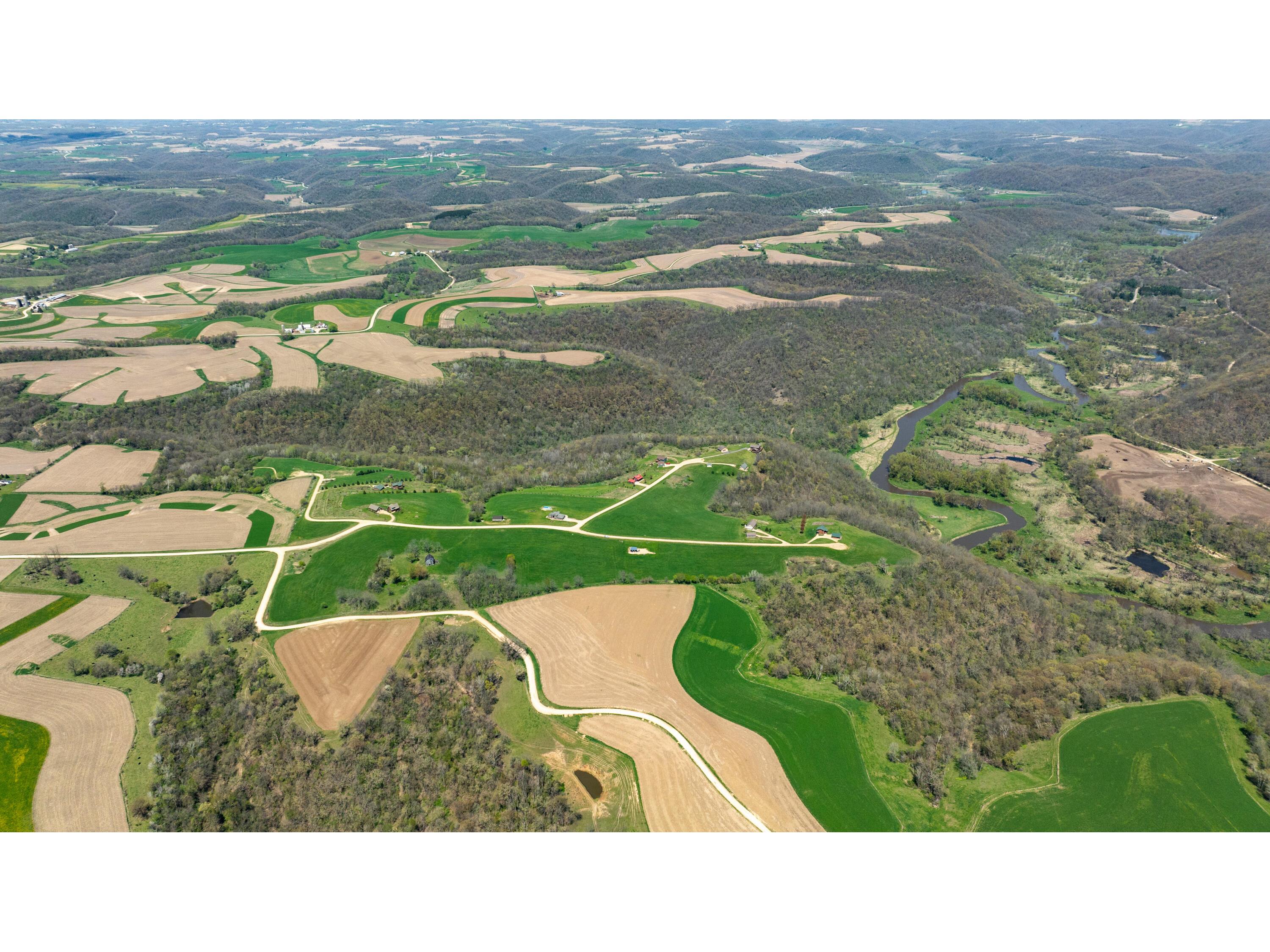 52303 Monroe, Eastman, WI, 53826 | MLS: 1917514 | Edina Realty