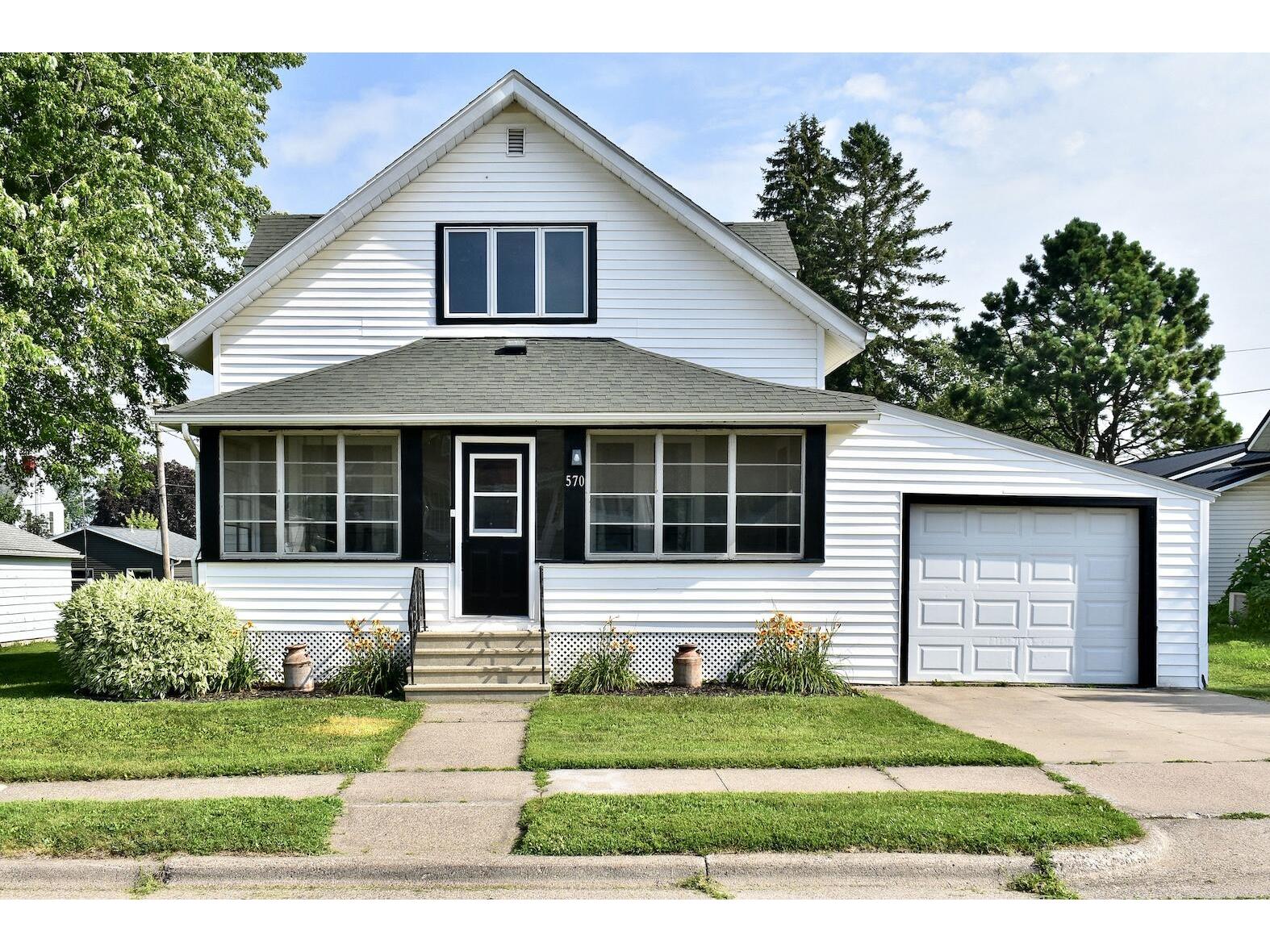 570 Harrison, Lewiston, MN, 55952 | MLS: 1927539 | Edina Realty