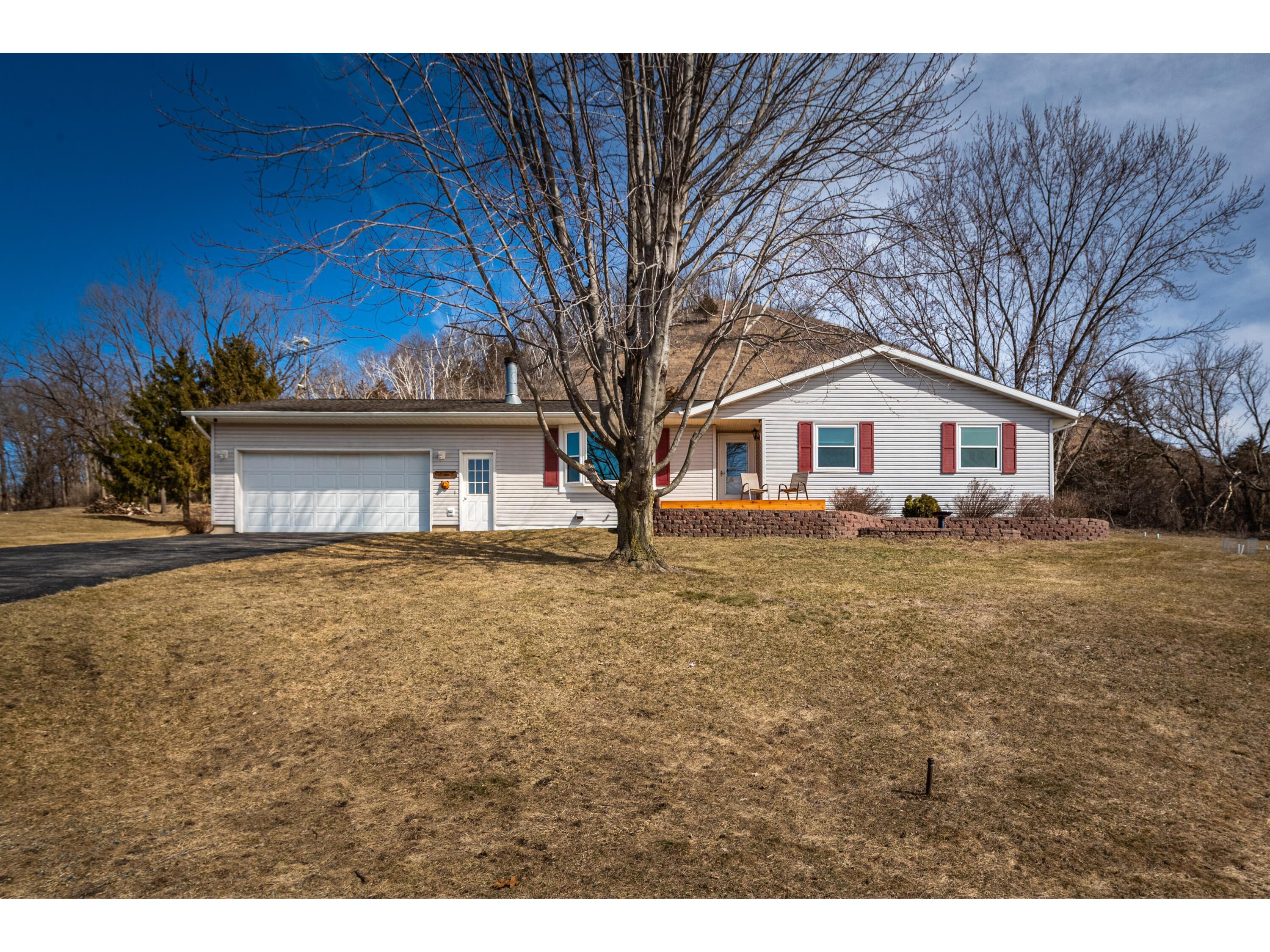 6037 Country Club, Mound Prairie, MN, 55943 | MLS: 1828240 | Edina Realty