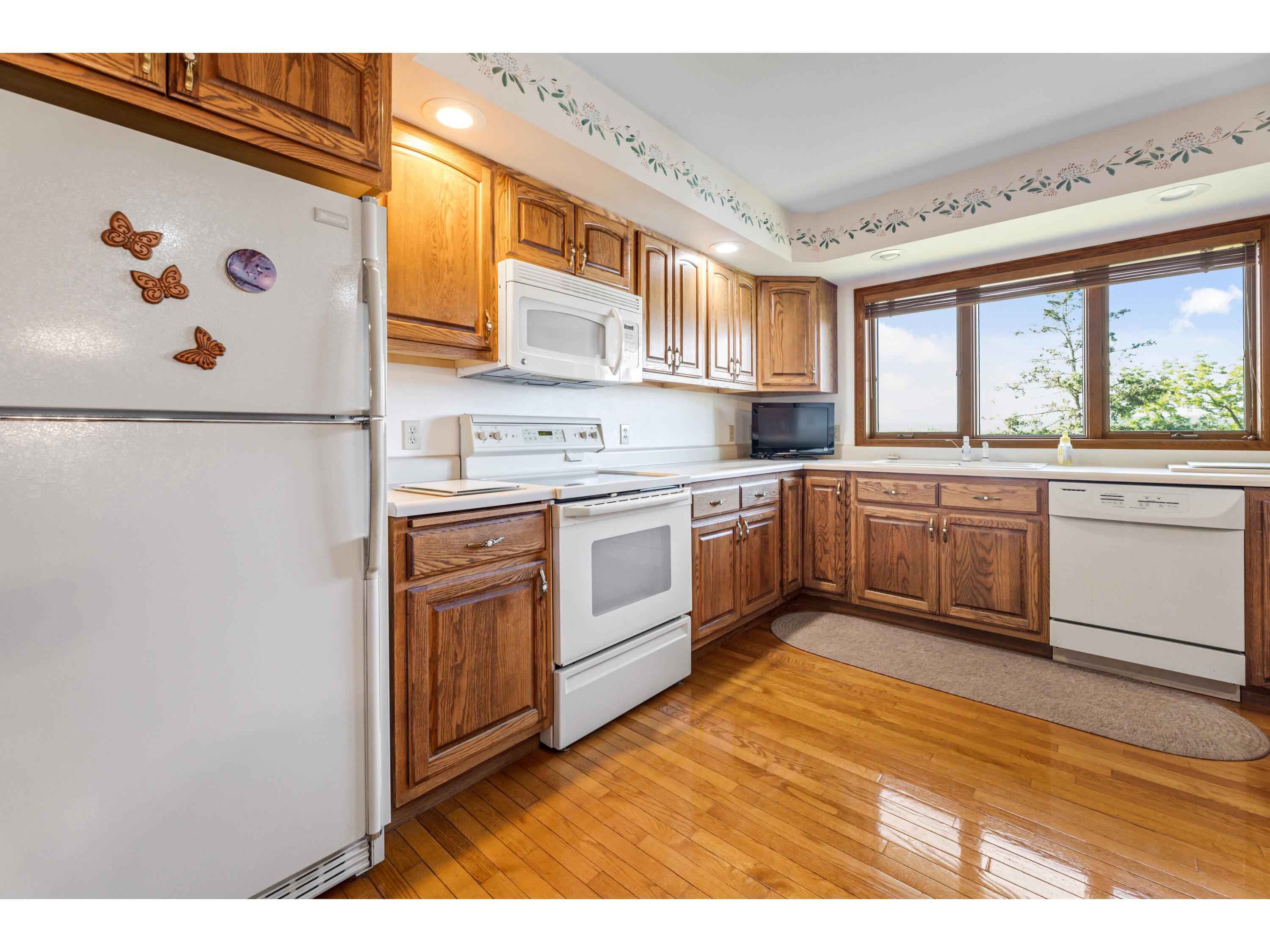 715 S Hill, Fountain City, WI, 54629 | MLS: 1880204 | Edina Realty
