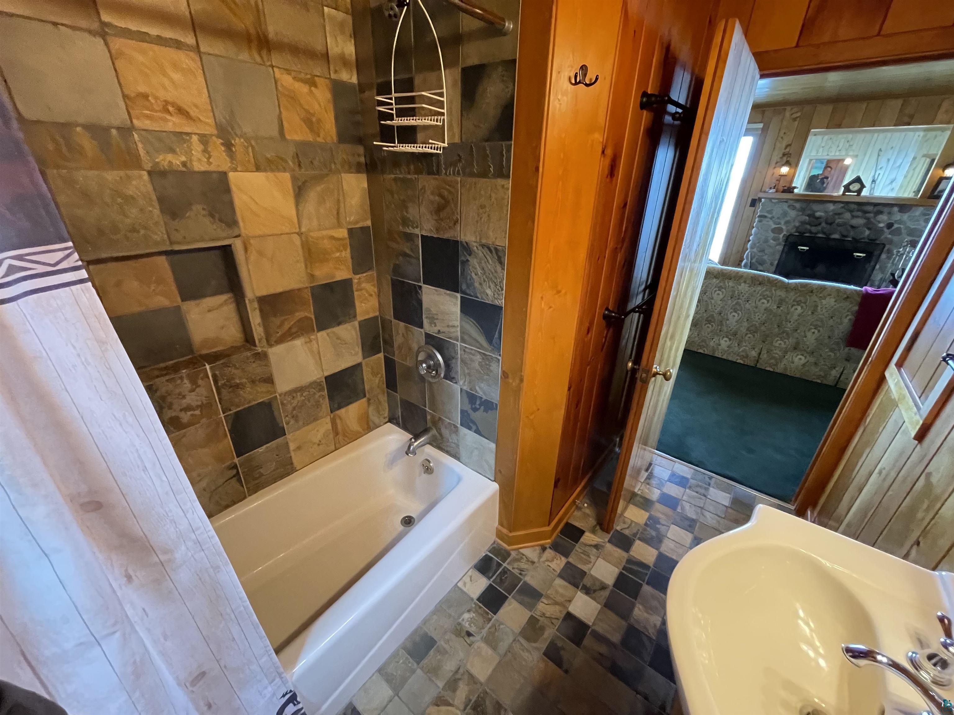 1488/1493 Croftville Rd, Grand Marais, MN, 55604 | MLS: 6114437 | Edina ...