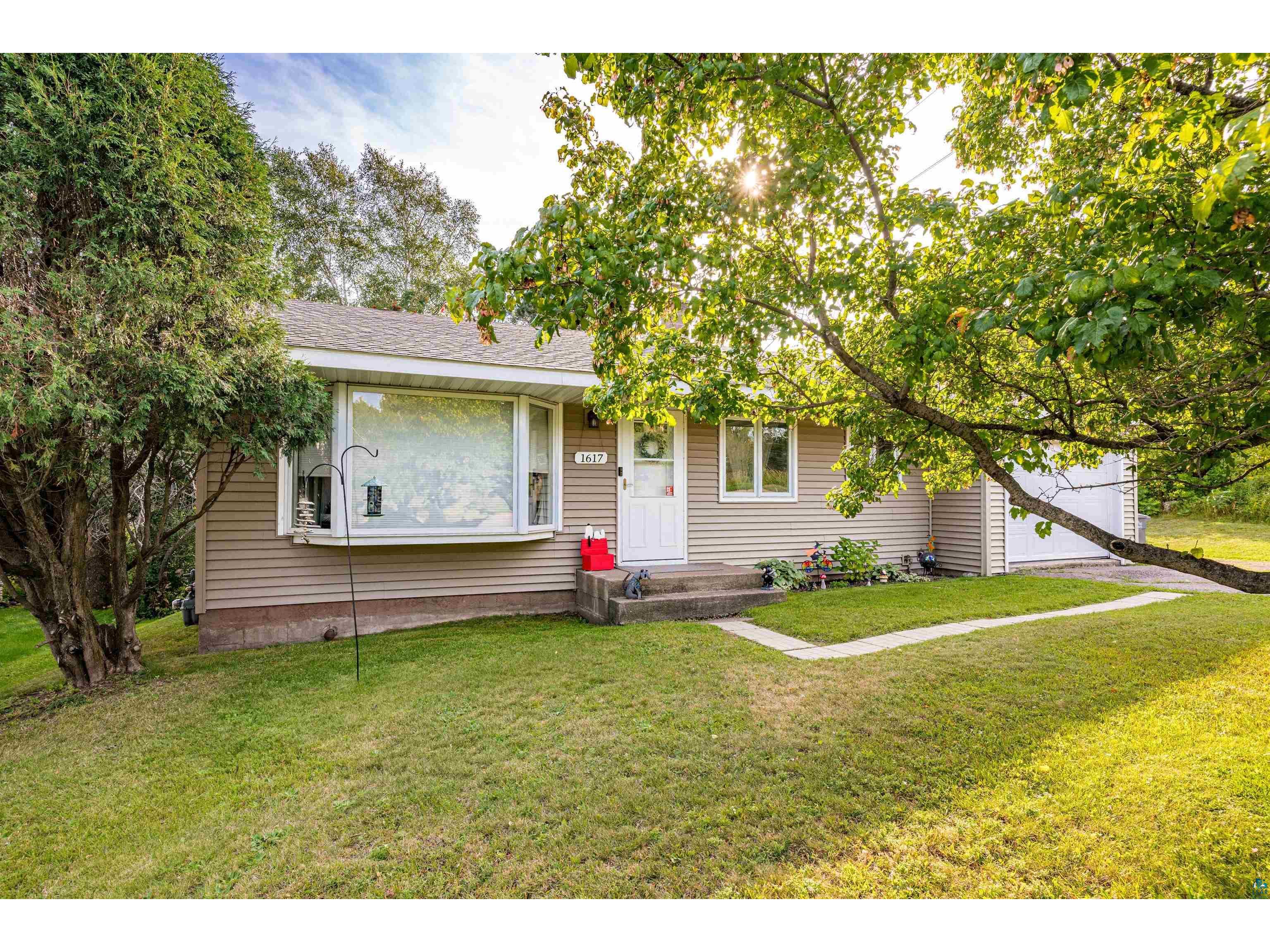 1617 Piedmont Ave, Duluth, MN, 55811 | MLS: 6115995 | Edina Realty