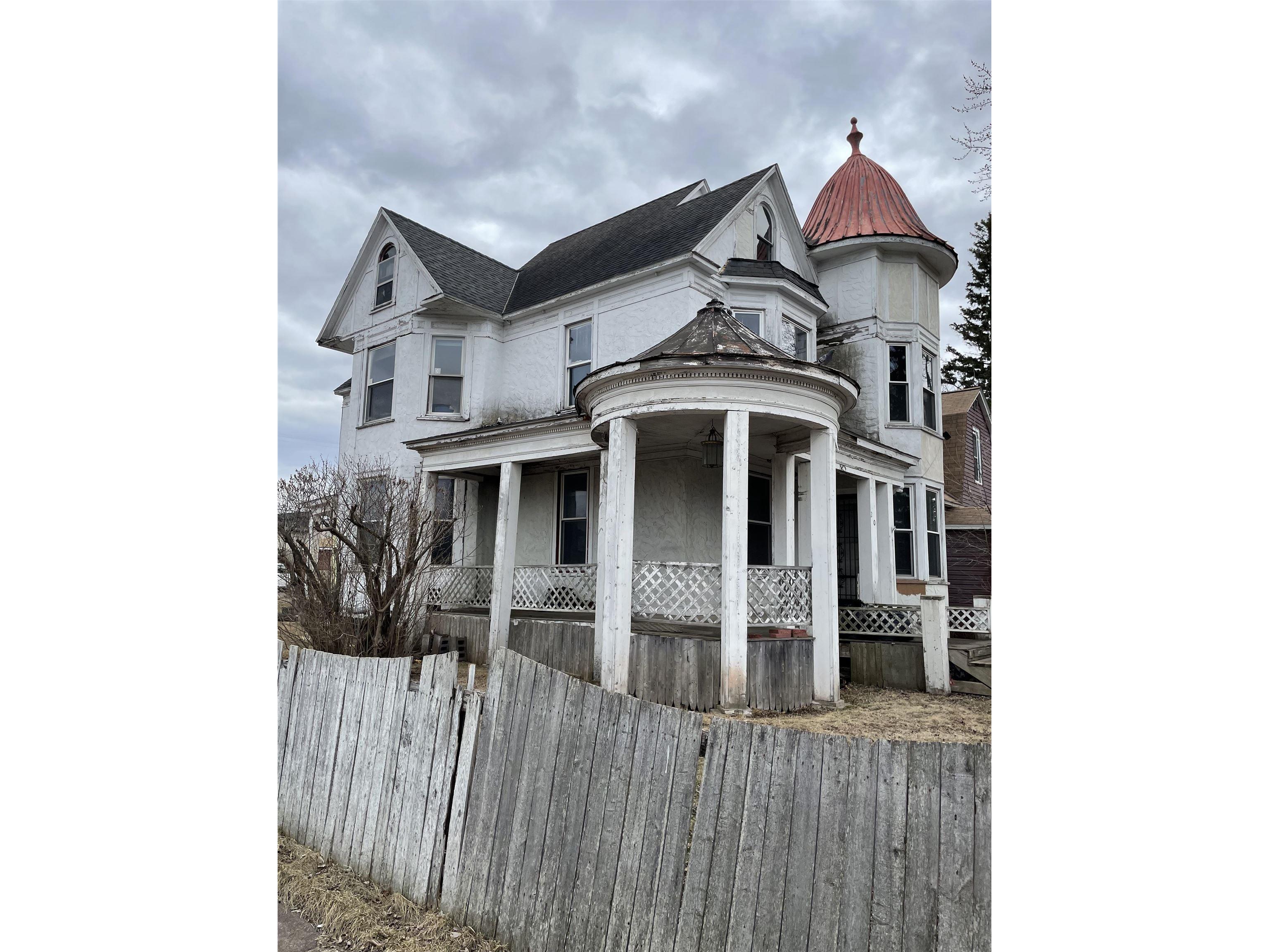 2002 Banks Ave, Superior, WI, 54880 | MLS: 6121433 | Edina Realty