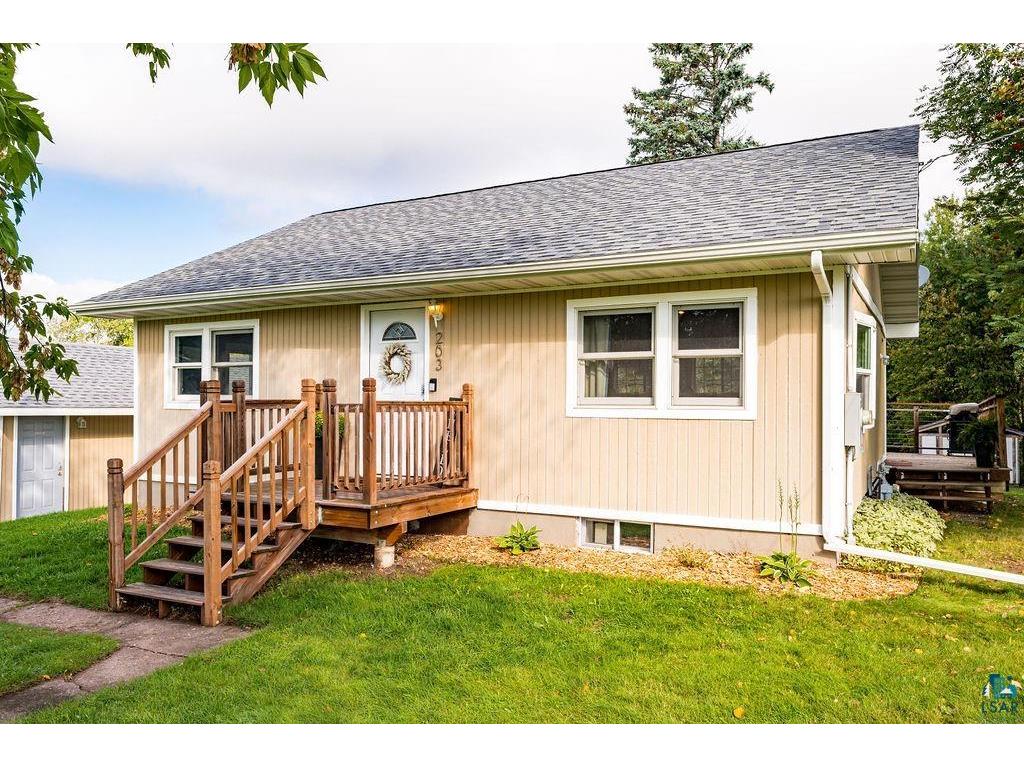 203 Maple Grove Rd, Duluth, MN, 55811 | MLS: 6110808 | Edina Realty