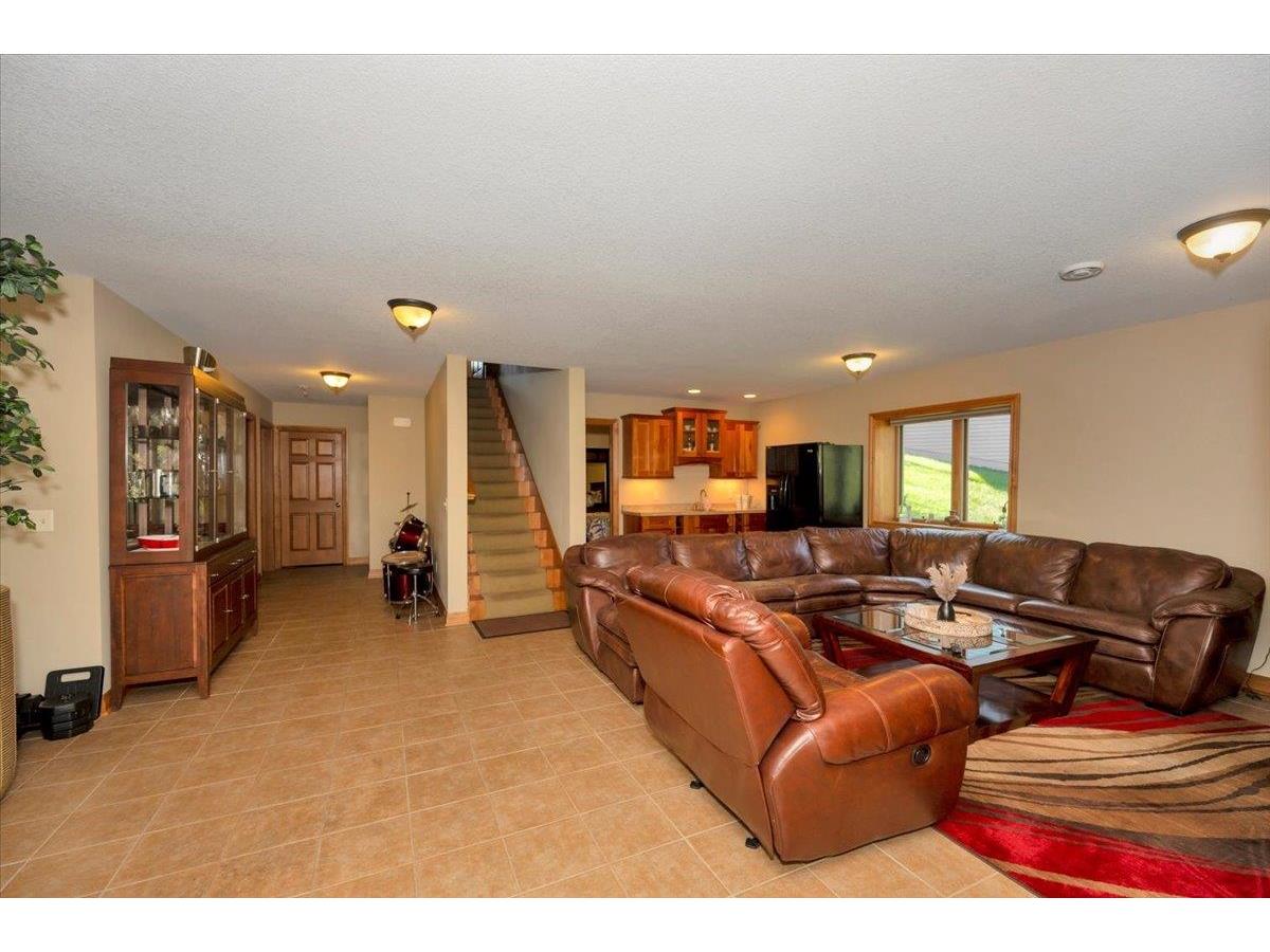 205 Bluff's Ridge Ct, Duluth, MN, 55811 | MLS: 6122016 | Edina Realty