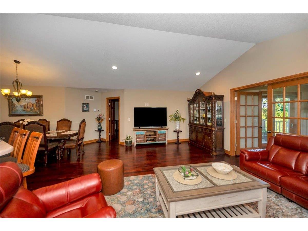 205 Bluff's Ridge Ct, Duluth, MN, 55811 | MLS: 6122016 | Edina Realty