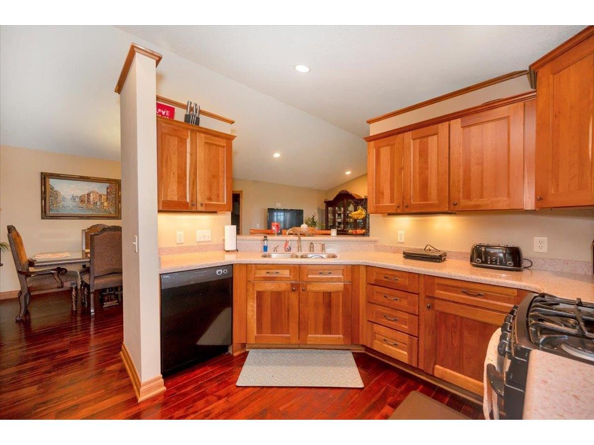 205 Bluff's Ridge Ct, Duluth, MN, 55811 | MLS: 6122016 | Edina Realty