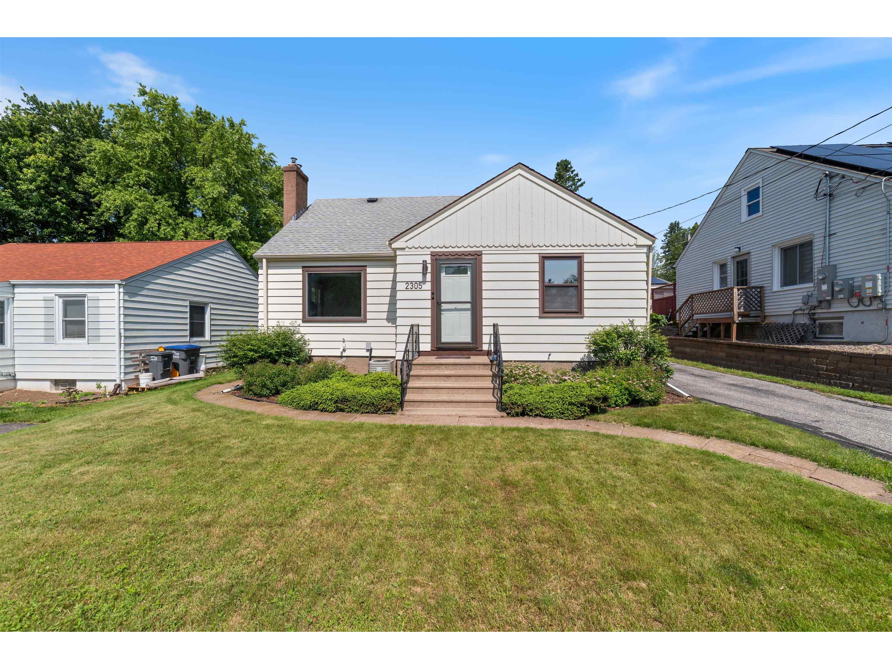 2305 Hillcrest Dr, Duluth, MN, 55811 | MLS: 6120607 | Edina Realty