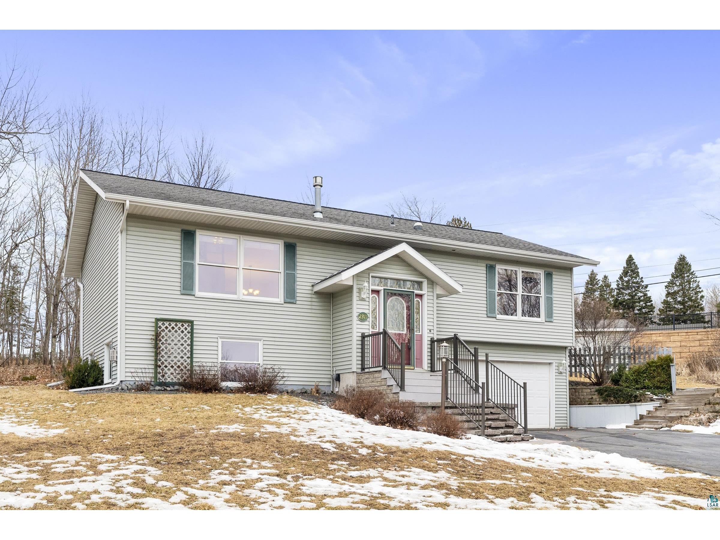 2311 Portage Dr, Duluth, MN, 55811 | MLS: 6112451 | Edina Realty