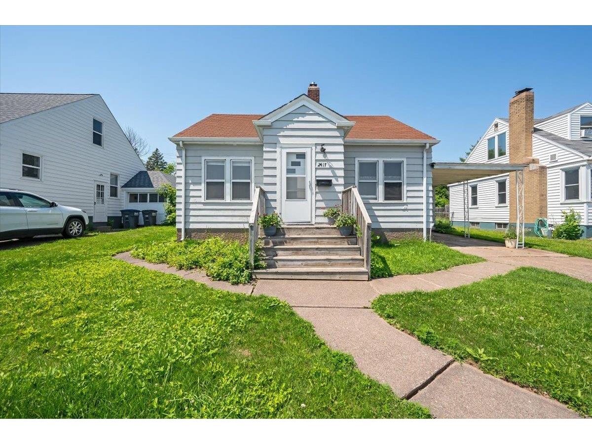 2417 London Rd, Duluth, MN, 55812 | MLS: 6120496 | Edina Realty