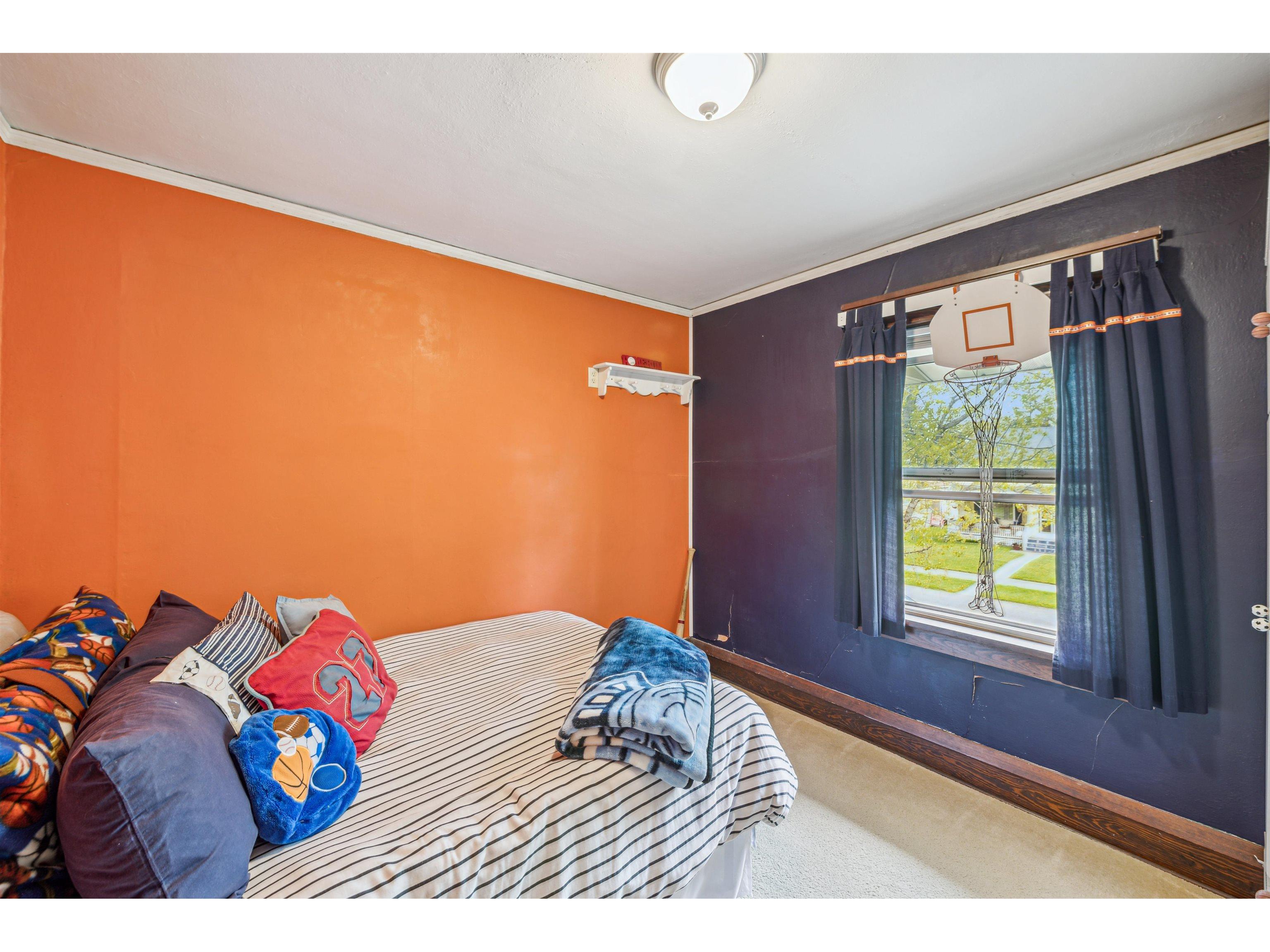 2621 Hughitt Ave, Superior, WI, 54880 | MLS: 6119735 | Edina Realty