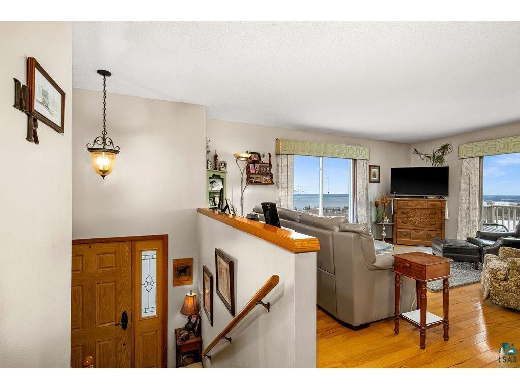 320 Wildwood Dr, Duluth, MN, 55811 | MLS: 6117533 | Edina Realty