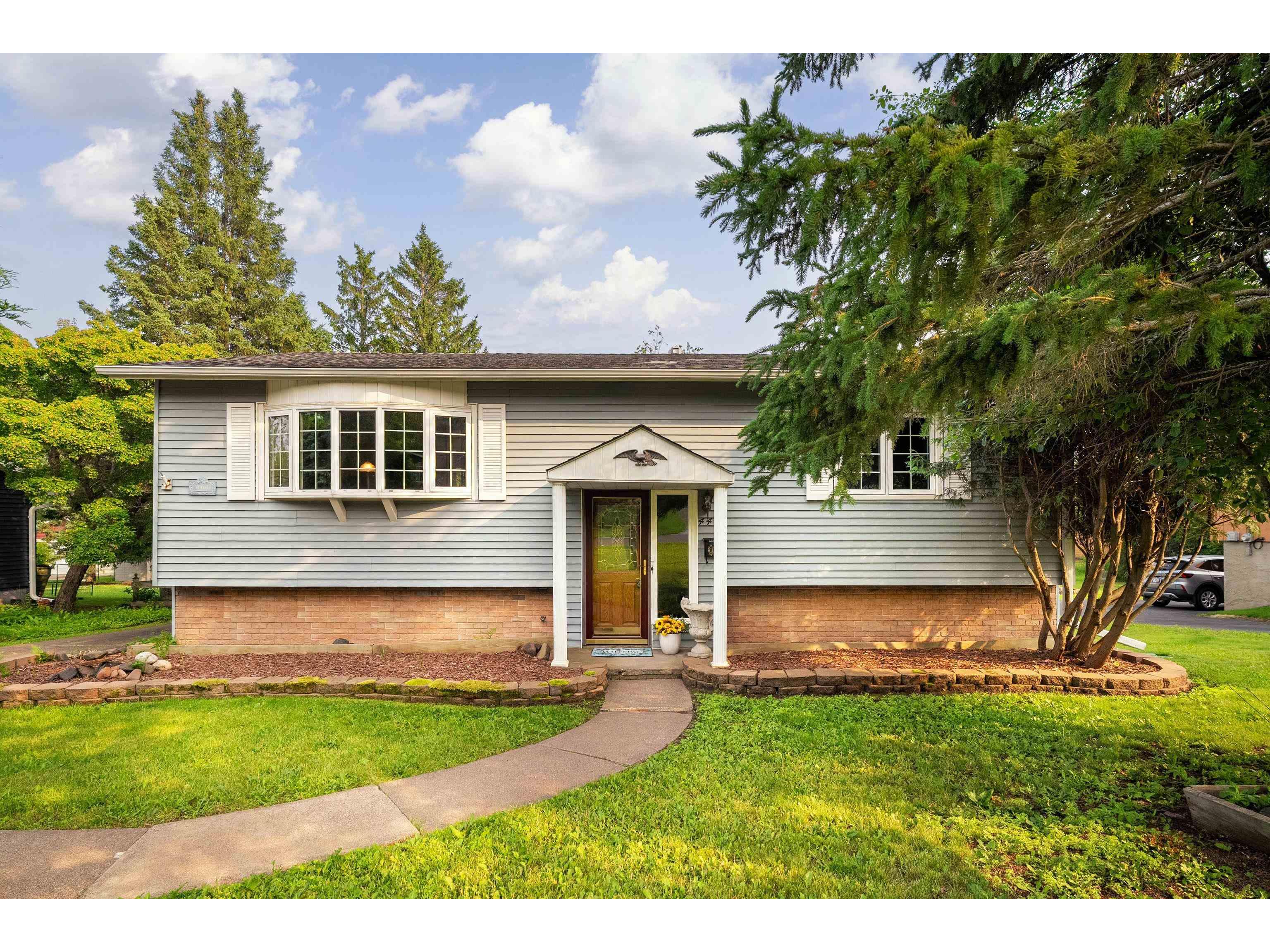 4416 Oakley St, Duluth, MN, 55804 | MLS: 6121121 | Edina Realty