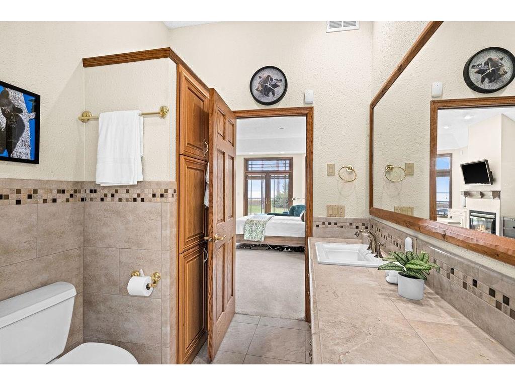 5491 North Shore Dr, Duluth, MN, 55804 | MLS: 6119540 | Edina Realty