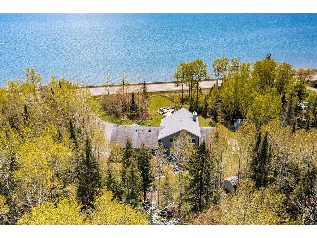 5491 North Shore Dr, Duluth, MN, 55804 | MLS: 6119540 | Edina Realty