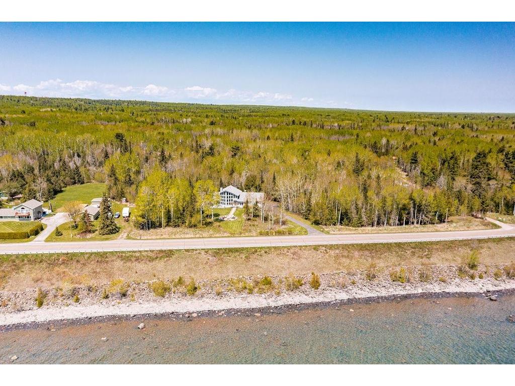 5491 North Shore Dr, Duluth, MN, 55804 | MLS: 6119540 | Edina Realty