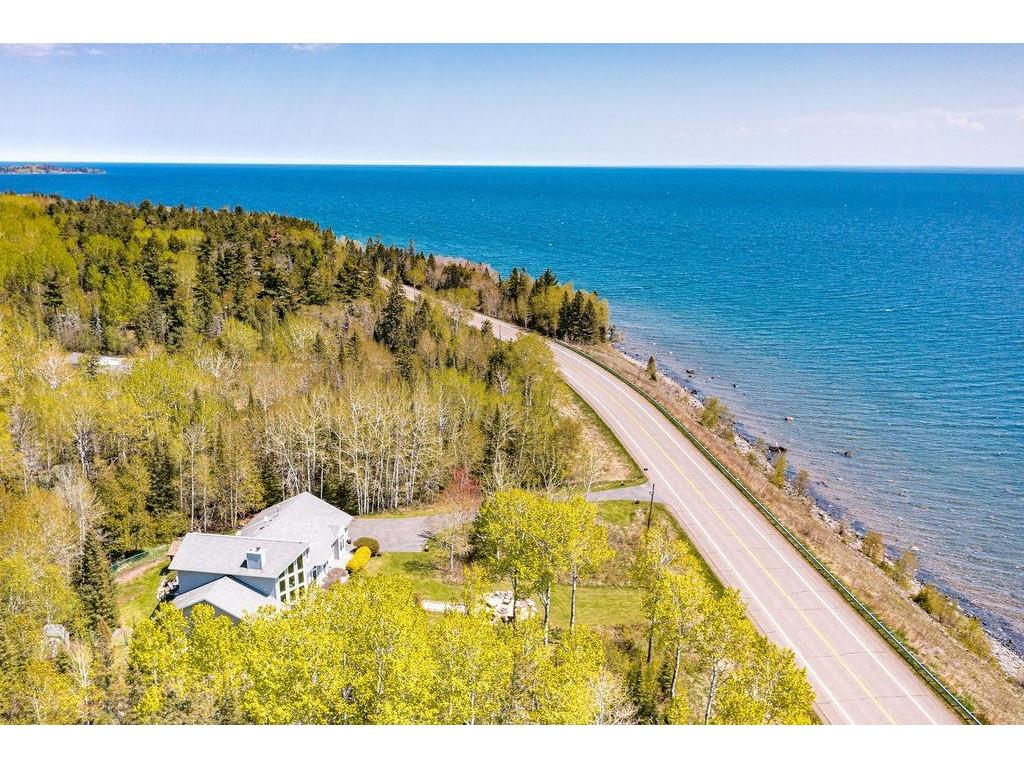 5491 North Shore Dr, Duluth, MN, 55804 | MLS: 6119540 | Edina Realty