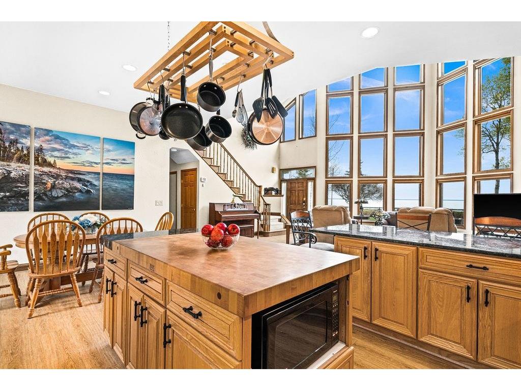 5491 North Shore Dr, Duluth, MN, 55804 | MLS: 6119540 | Edina Realty