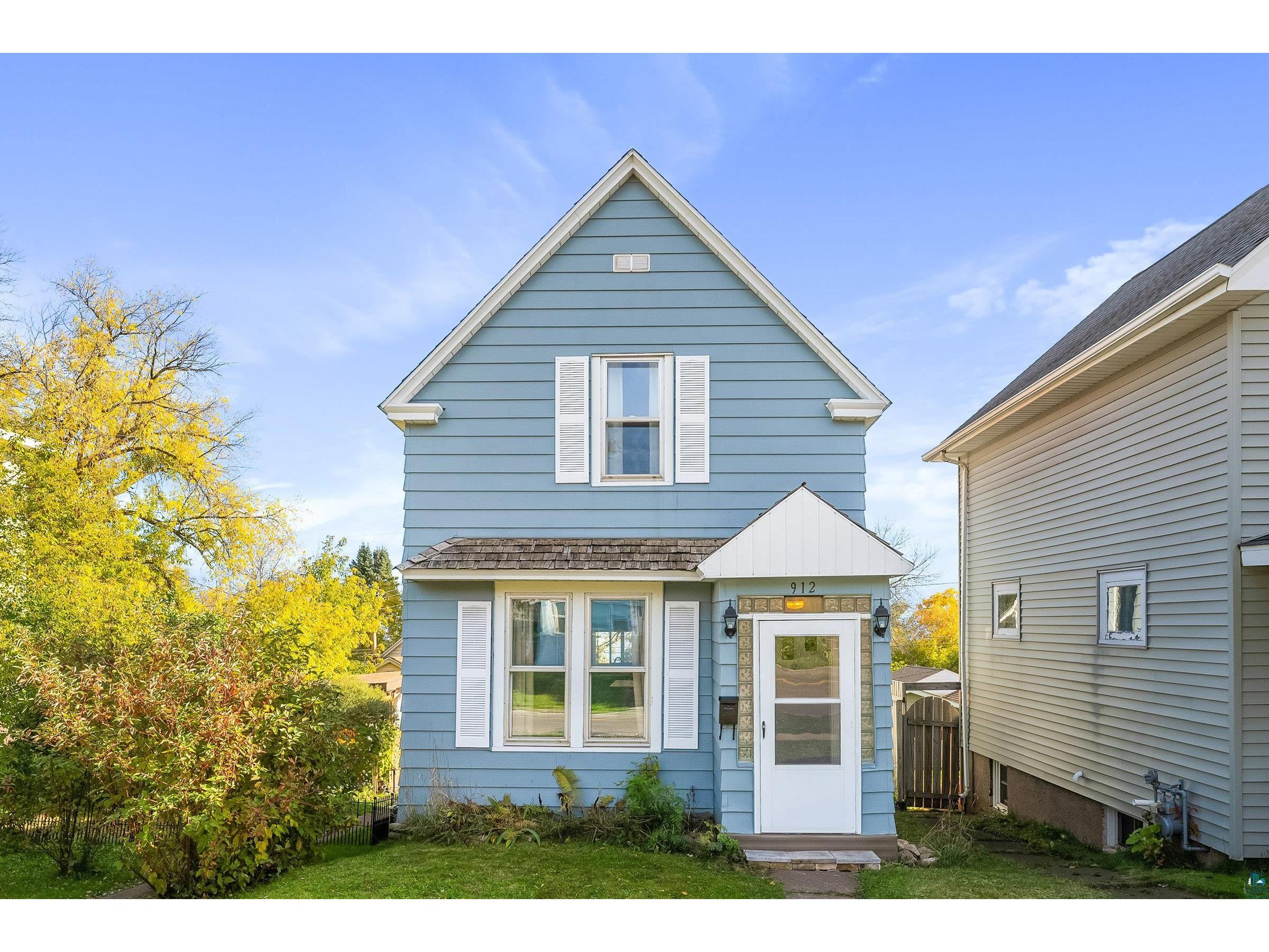 912 E 9th St, Duluth, MN, 55805 | MLS: 6111126 | Edina Realty