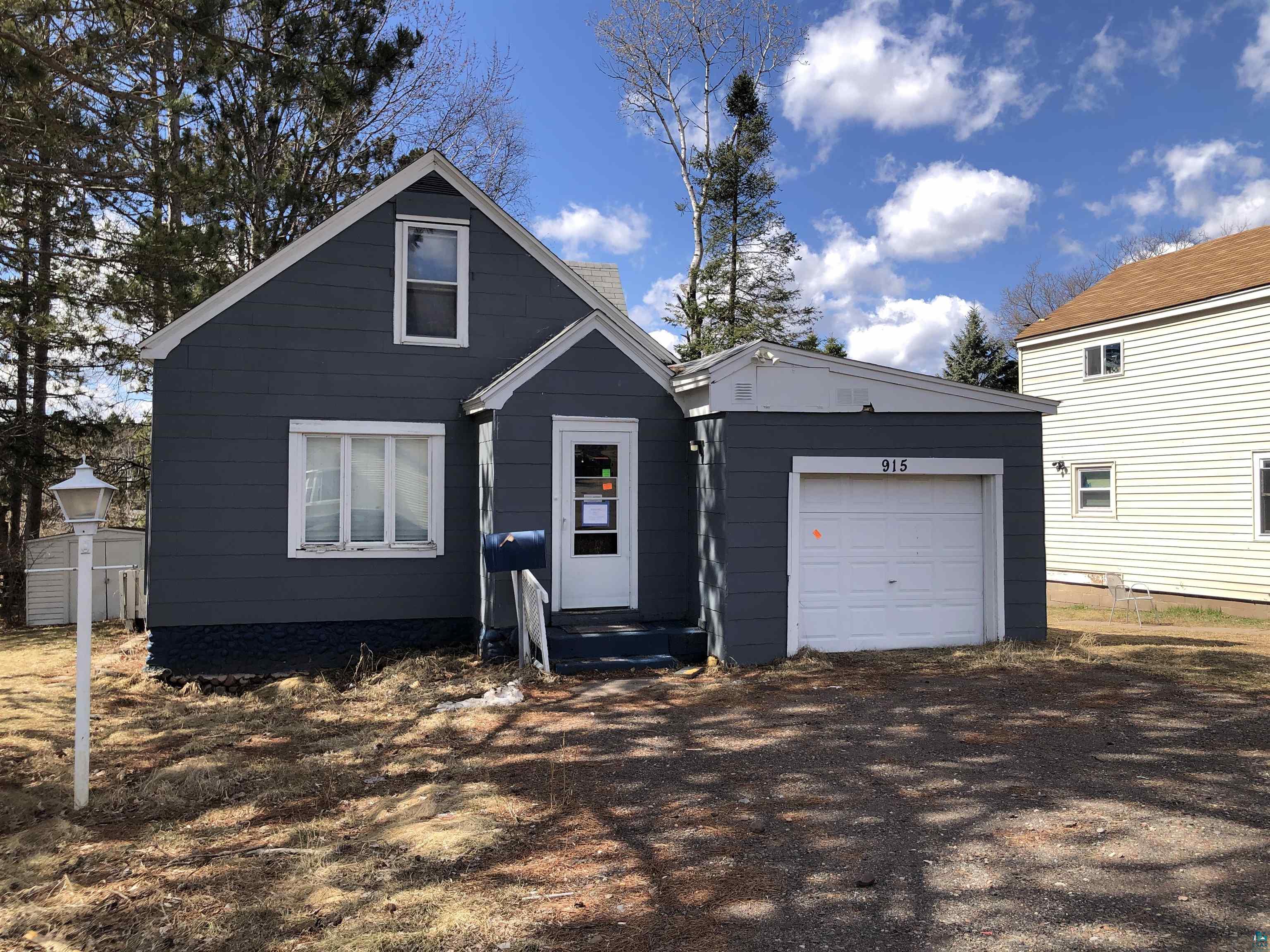 915 27th St, Scanlon, MN, 55720 | MLS: 6114088 | Edina Realty
