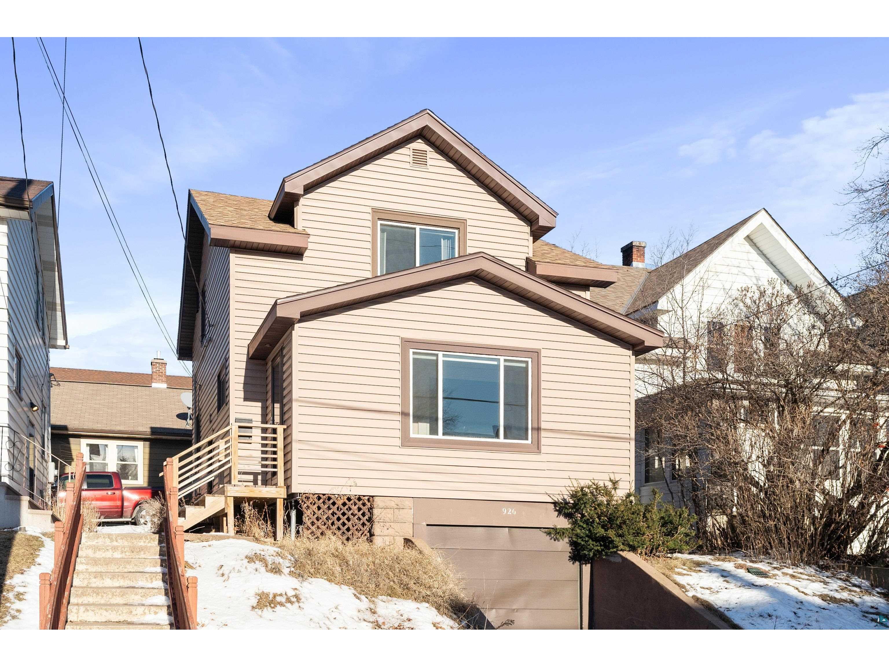 926 N 8th Ave E, Duluth, MN, 55805 | MLS: 6117664 | Edina Realty