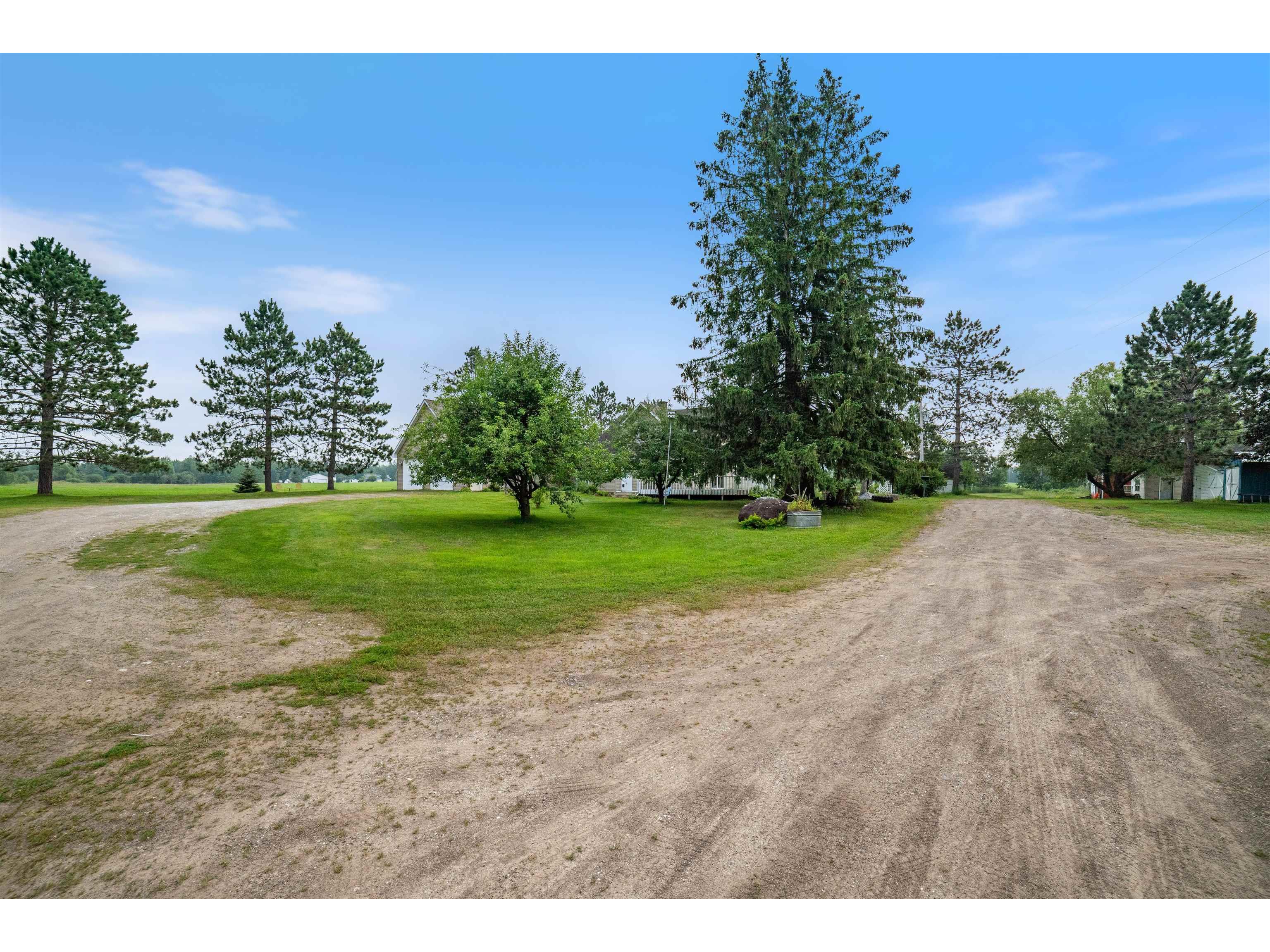 9372 McCamus Rd, Brookston, MN, 55711 | MLS: 6121077 | Edina Realty