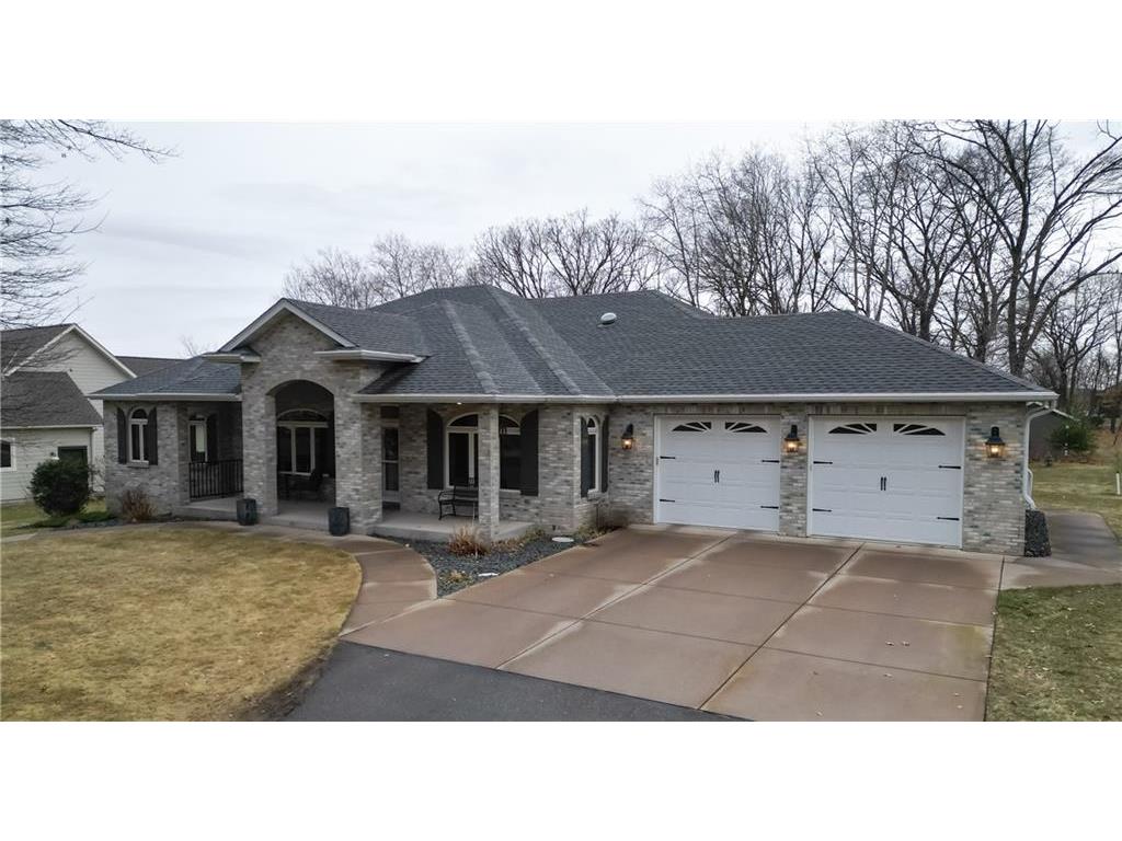 1010 Timber View Drive, Altoona, WI, 54720 | MLS: 1580642 | Edina Realty