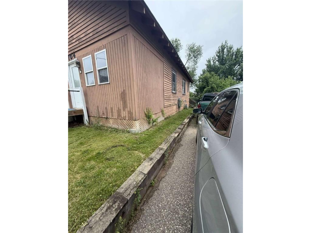 1104 Emery Street, Eau Claire, WI, 54701 | MLS: 1593751 | Edina Realty