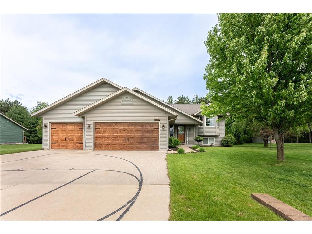 11592 46th Avenue N, Chippewa Falls, WI, 54729 | MLS: 1582442 | Edina ...