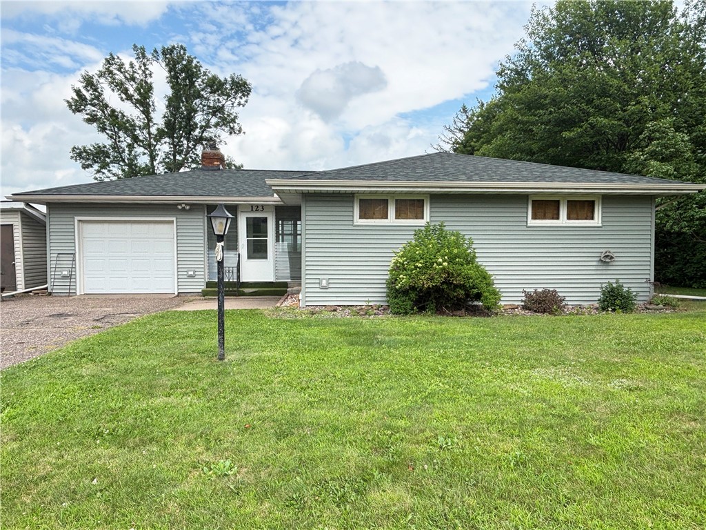 123 Hilltop Drive, Rice Lake, WI, 54868 | MLS: 1593807 | Edina Realty