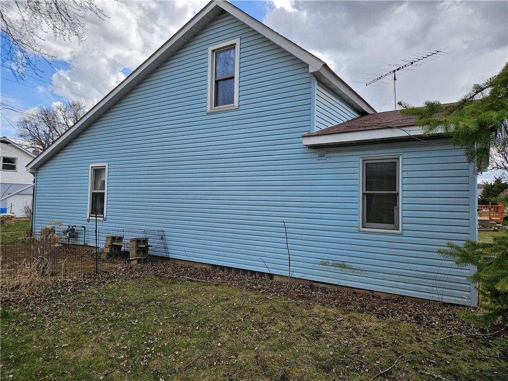 210 Main Street, Colfax, WI, 54730 | MLS: 1581026 | Edina Realty